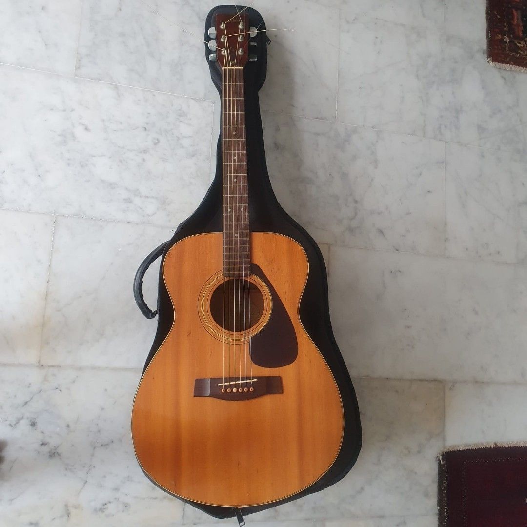 Yamaha FG 330, Hobbies & Toys, Music & Media, Musical Instruments on ...