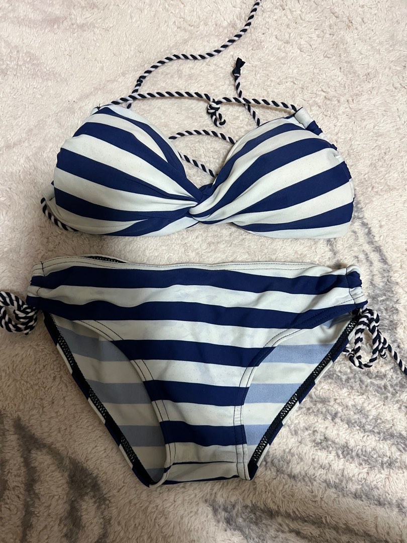 2 pc swimwear, Women's Fashion, Swimwear, Bikinis & Swimsuits on Carousell