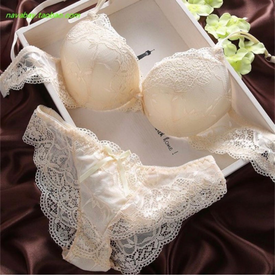 32B: lace push up (bra only), Fesyen Wanita, Pakaian Wanita, Atasan di ...