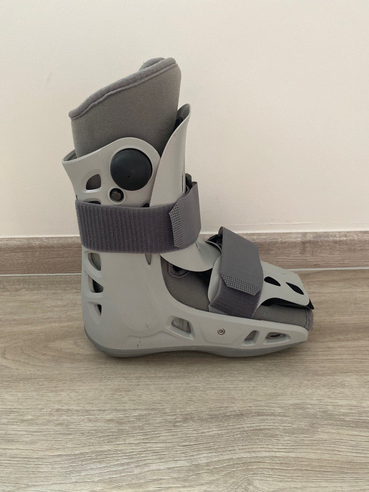Aircast boot, Everything Else on Carousell