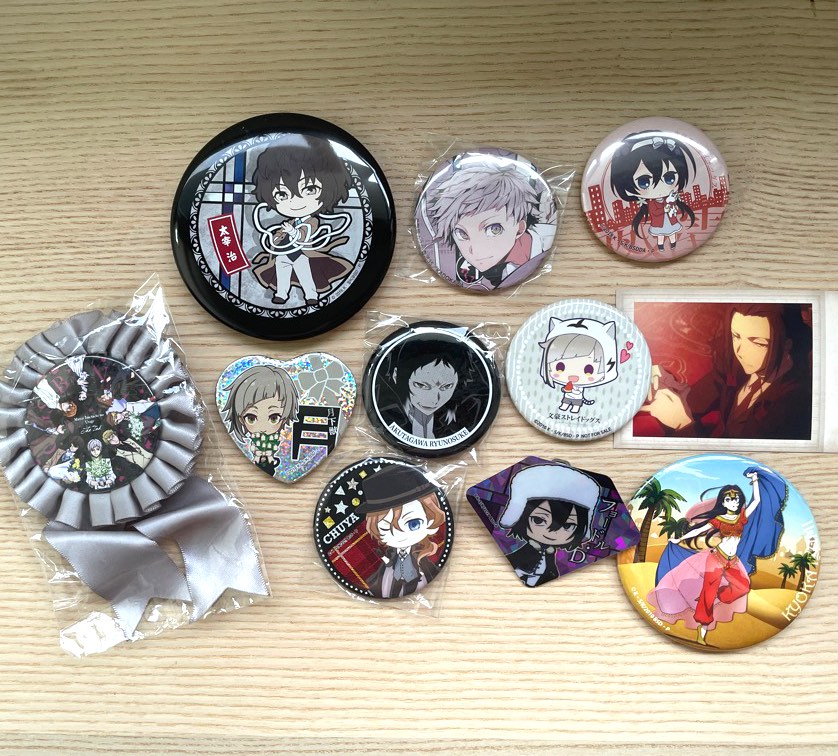 (All for $6) official bsd bungo stray dogs merch / badges (chuya, dazai ...