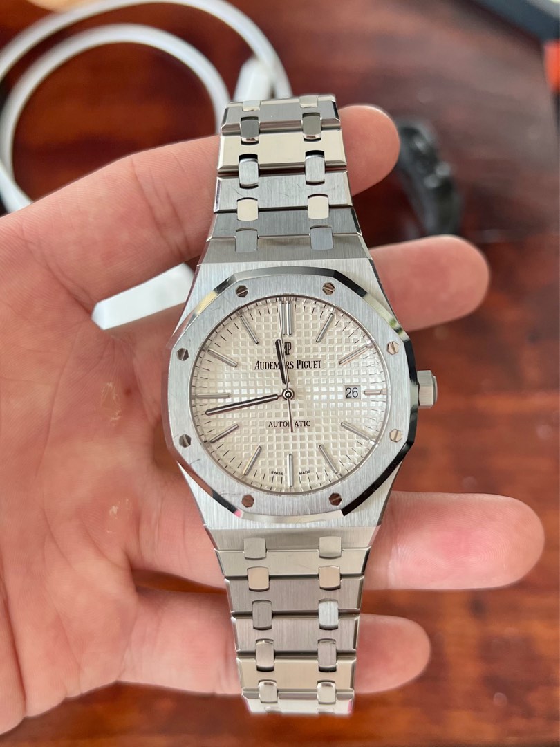 Audemars Piguet Royal Oak 15400 White Dial, Luxury, Watches on Carousell