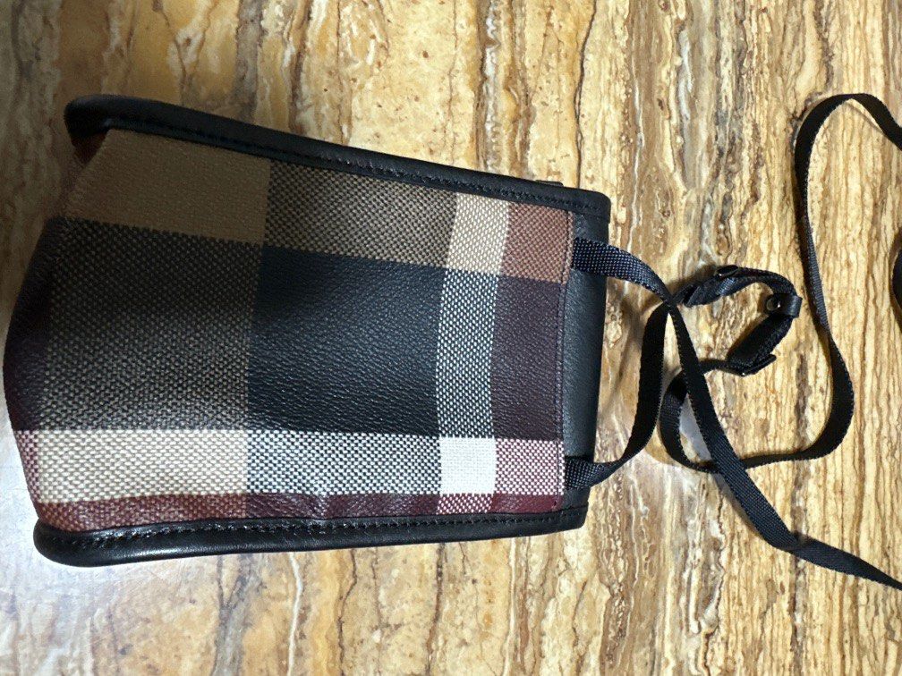 Authentic Blue label sling pouch, Women's Fashion, Bags & Wallets ...