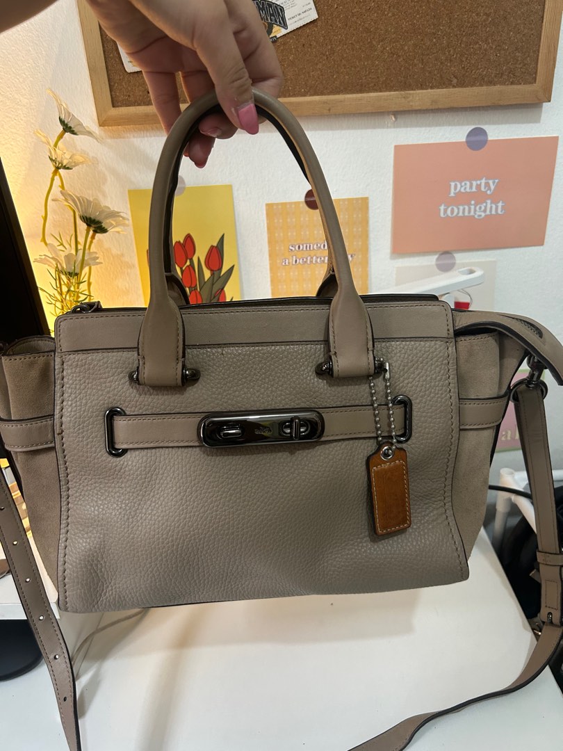 Authentic Coach Swagger Bag, Women's Fashion, Bags & Wallets, Shoulder ...