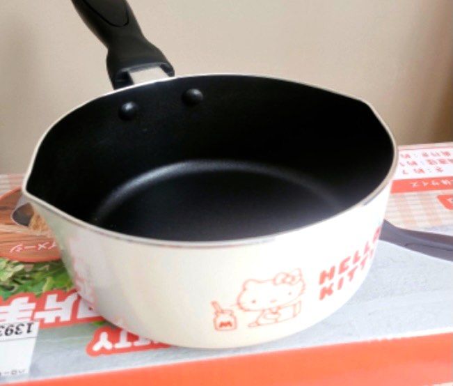 authentic hello kitty cooking pot, Furniture & Home Living, Kitchenware ...