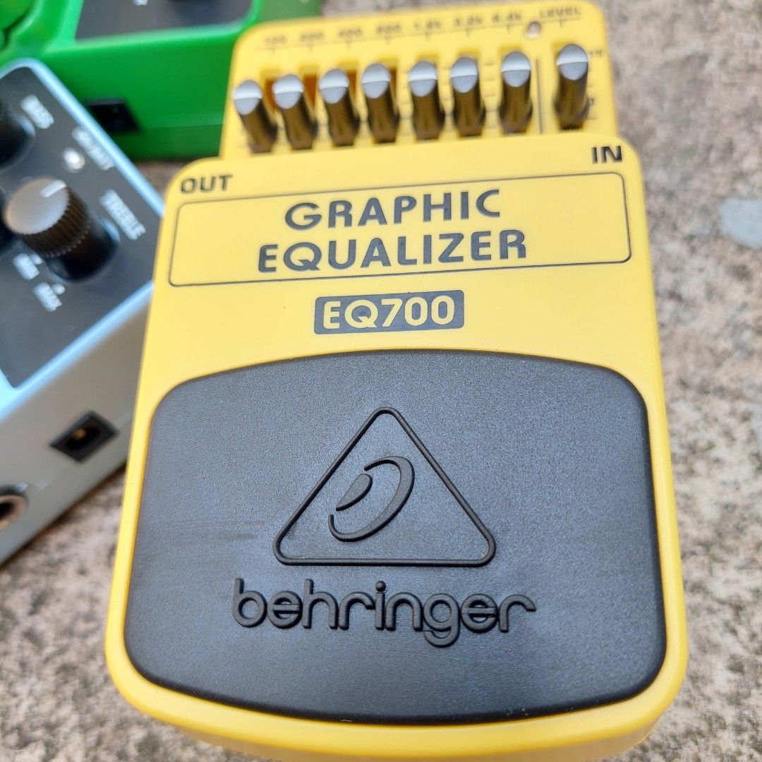 Behringer Ultimate 7-Band Graphic Equalizer EQ700, Hobbies & Toys ...