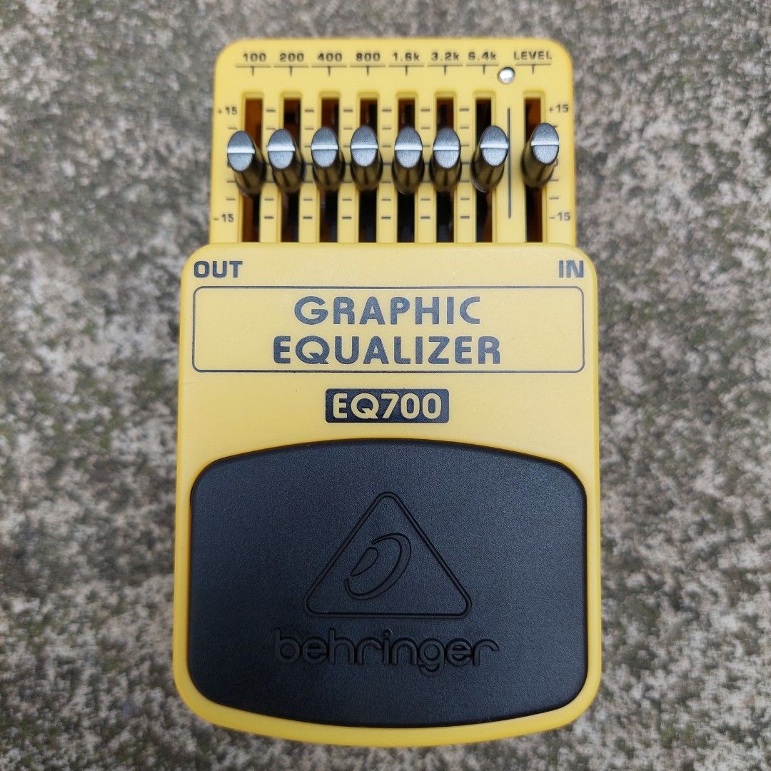 Behringer Ultimate 7-Band Graphic Equalizer EQ700, Hobbies & Toys ...