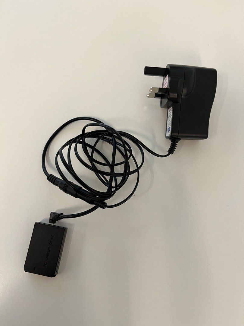 Canon M50 Mii Decoupler (Dummy Battery), Photography, Cameras on Carousell