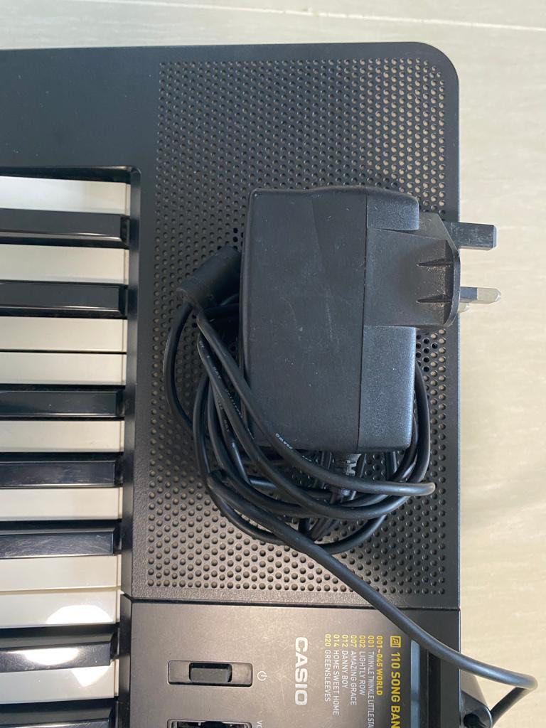 Casio CTK-2400 piano keyboard, Hobbies & Toys, Music & Media, Musical Instruments on Carousell