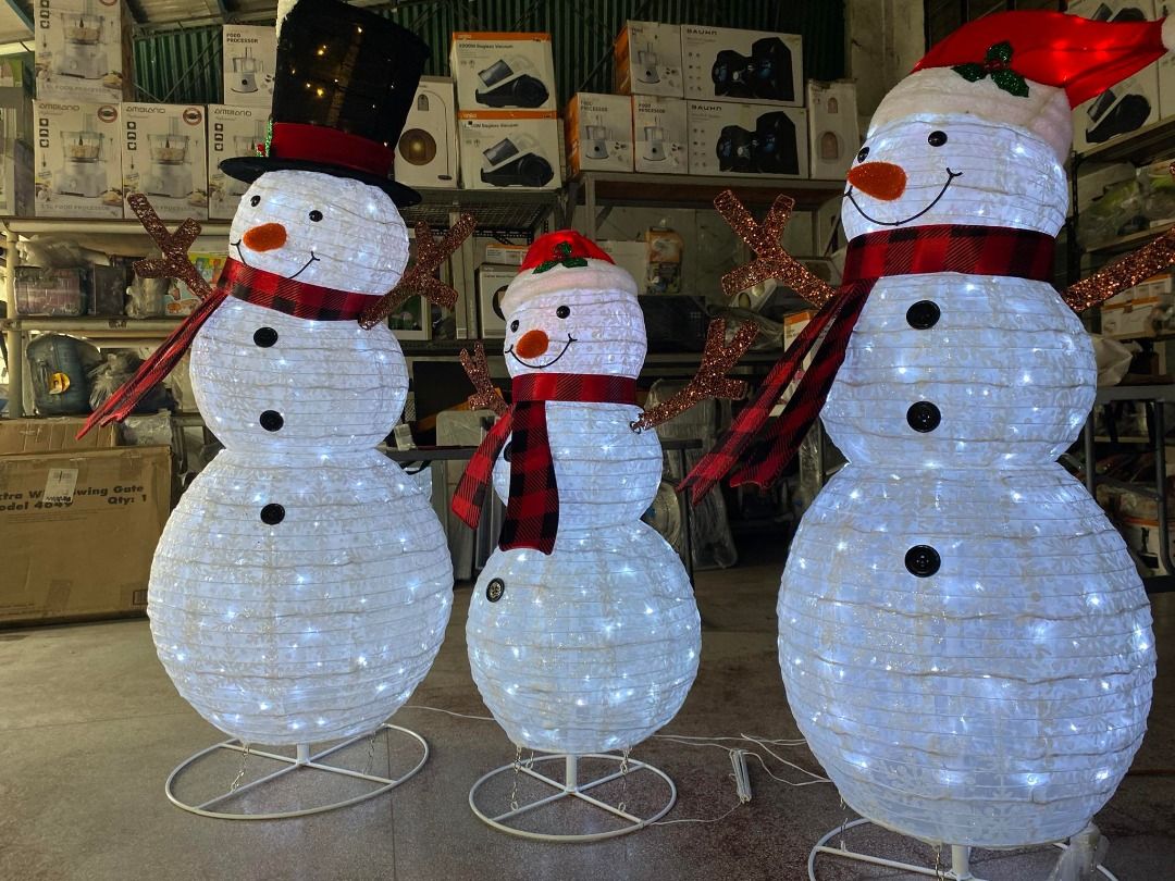 Christmas Snowman Family Lighted Decor Life size, Furniture & Home ...