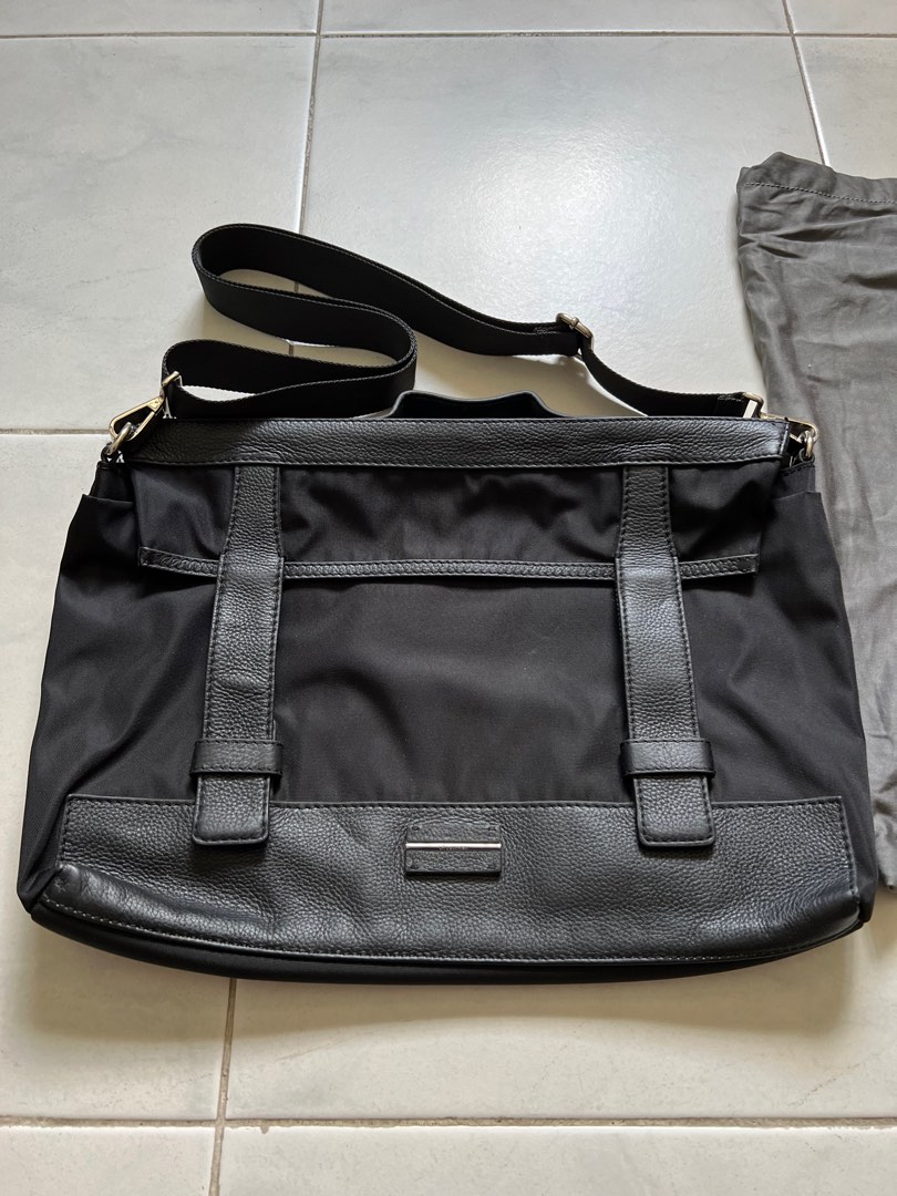 CK Calvin Klein Classy Sling Bag (Almost New), Men's Fashion, Bags ...