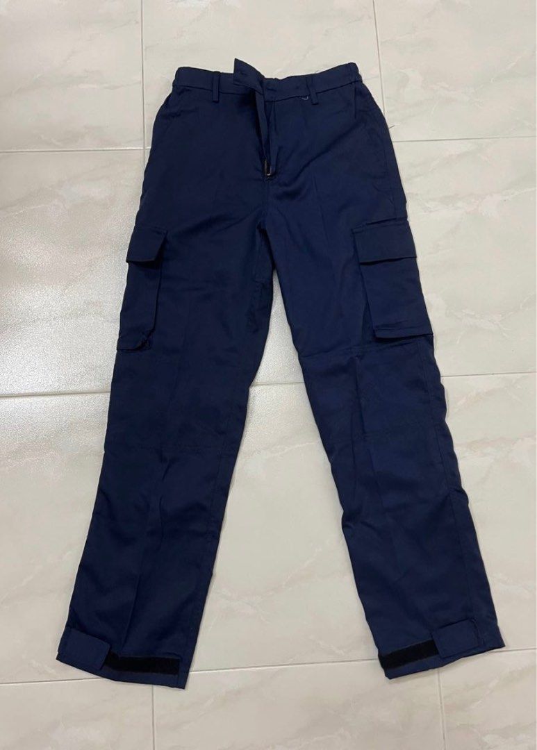 dark blue cargo pants thrifted, Men's Fashion, Bottoms, Jeans on Carousell