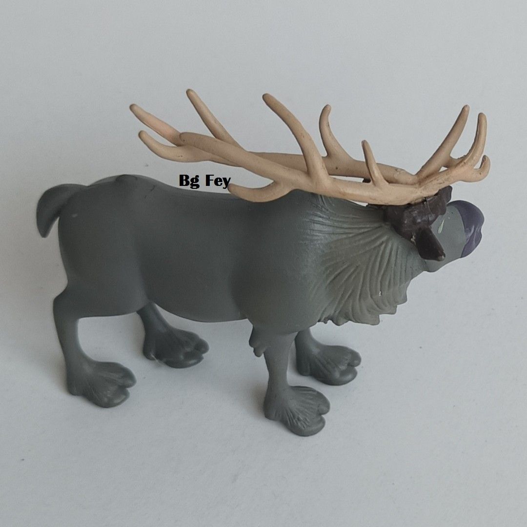 Disney Frozen II Sven PVC Static Figure, Toys & Collectibles, Mainan di ...