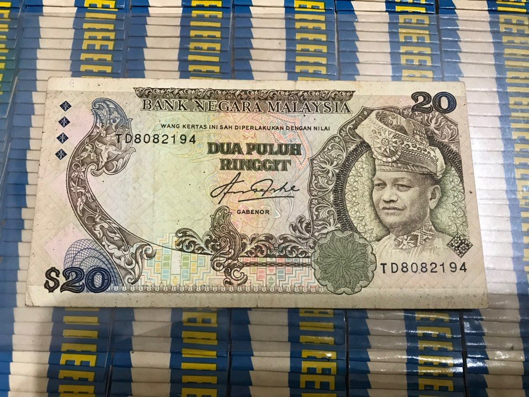Duit Kertas RM 20, Hobbies & Toys, Collectibles & Memorabilia, Currency ...