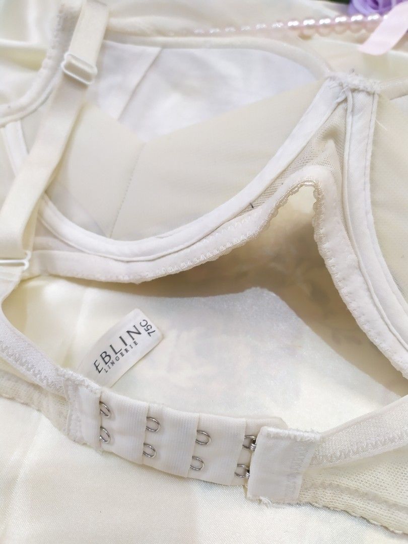 Eblin White Bra, Fesyen Wanita, Pakaian Wanita, Lainnya di Carousell