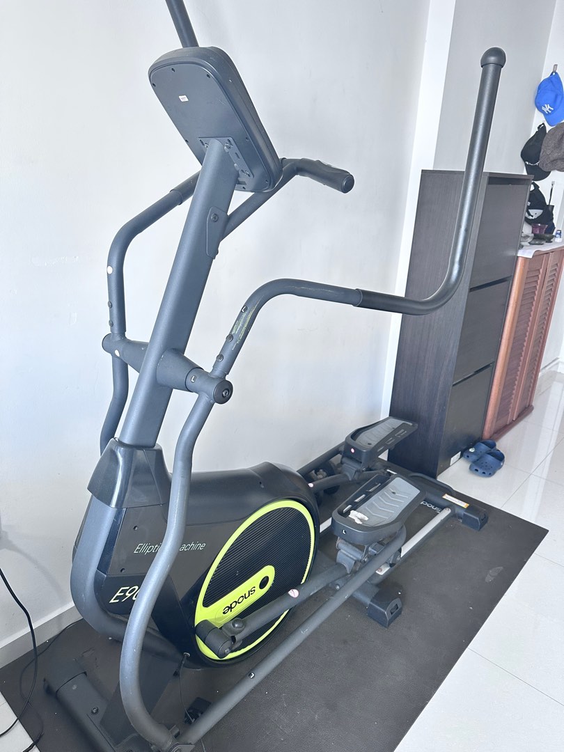 Elliptical machine, Sports Equipment, Exercise & Fitness, Cardio ...