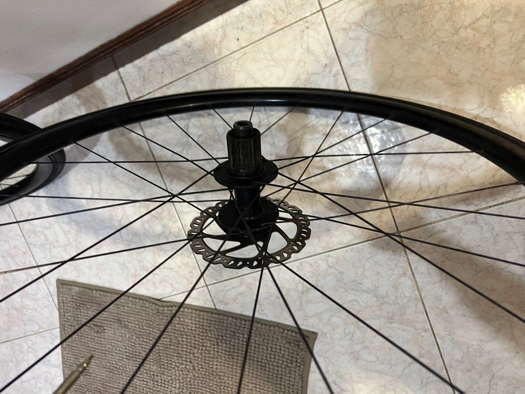 Giant PR-2 disc wheelset, Sports Equipment, Bicycles & Parts, Parts ...