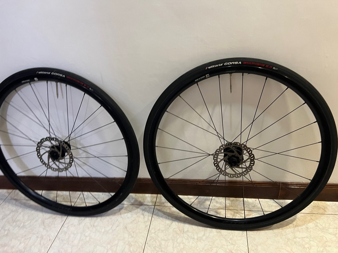 Giant PR-2 disc wheelset, Sports Equipment, Bicycles & Parts, Parts ...