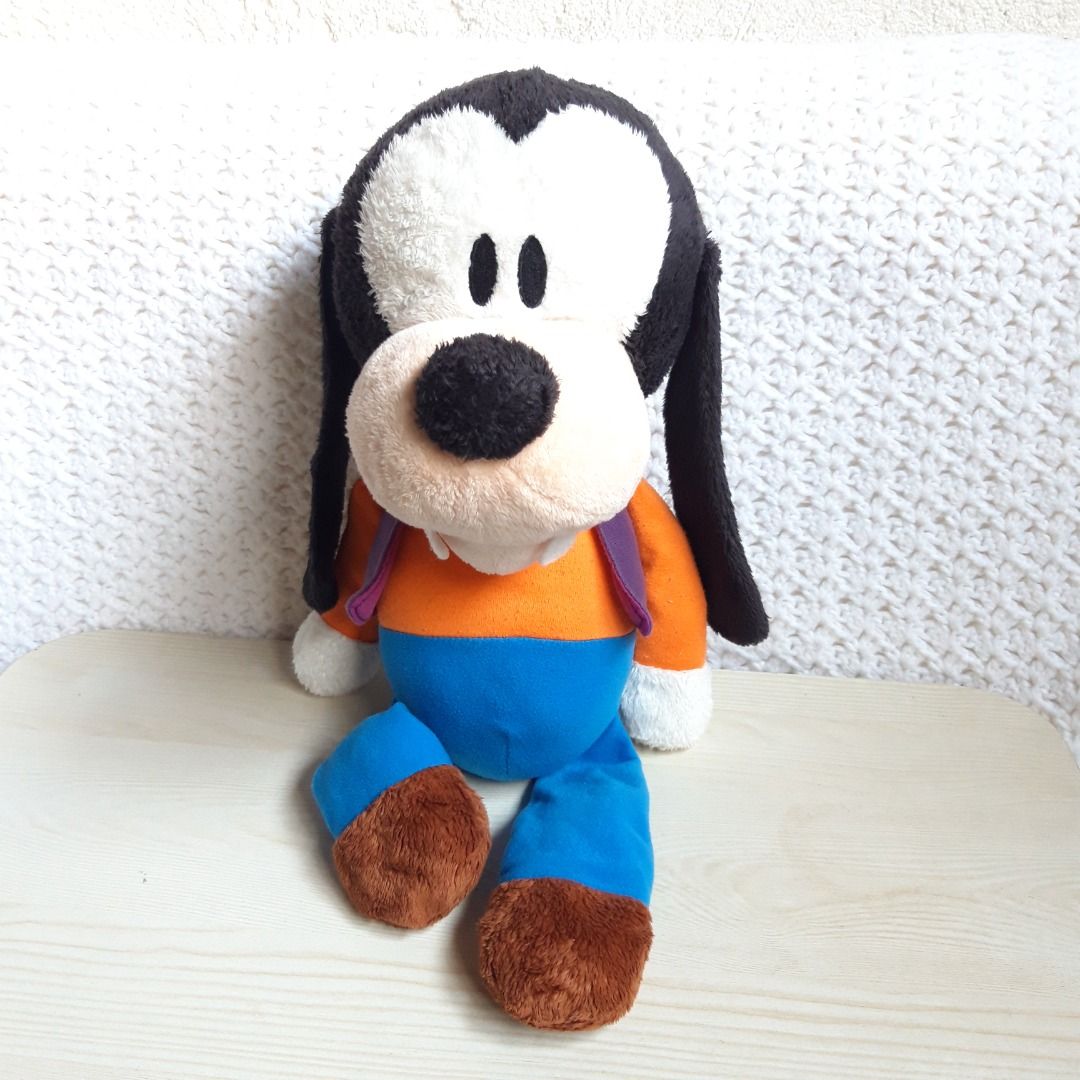 GOOFY DISNEY STUFFED TOY AUTHENTIC FROM HONGKONG DISNEYLAND, Hobbies ...