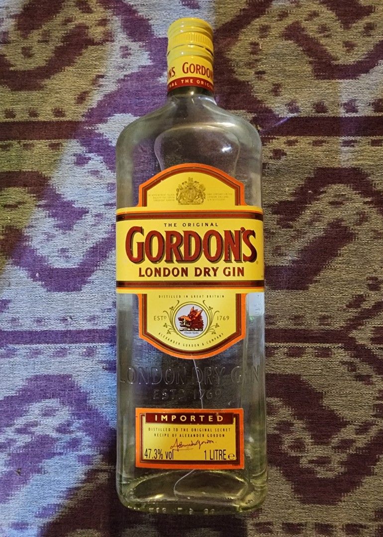 Gordon's Gin 1L, Food & Drinks, Alcoholic Beverages on Carousell