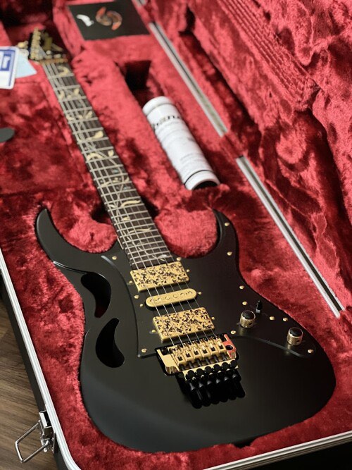 Ibanez pia black fender Gibson Steve vai, Hobbies & Toys, Music & Media ...