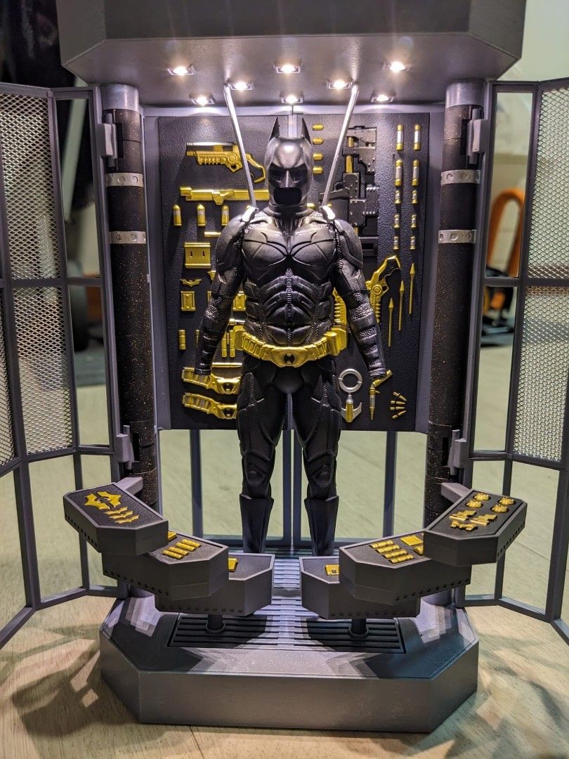 *back order* Boring Toys NOTA Light up Bat Armory Armoury with Rubber ...