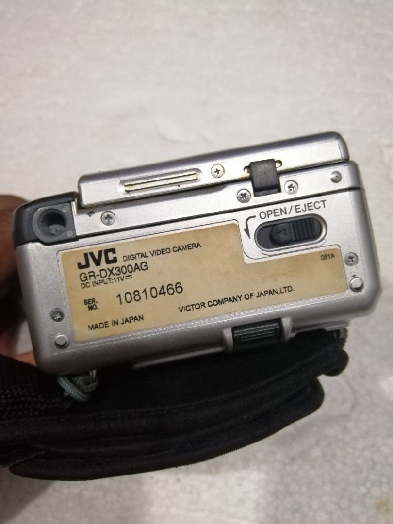 JVC camcoder GR-DX300AG, Photography, Video Cameras on Carousell