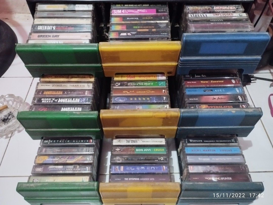 Kaset jadul asli, Perabotan Rumah di Carousell