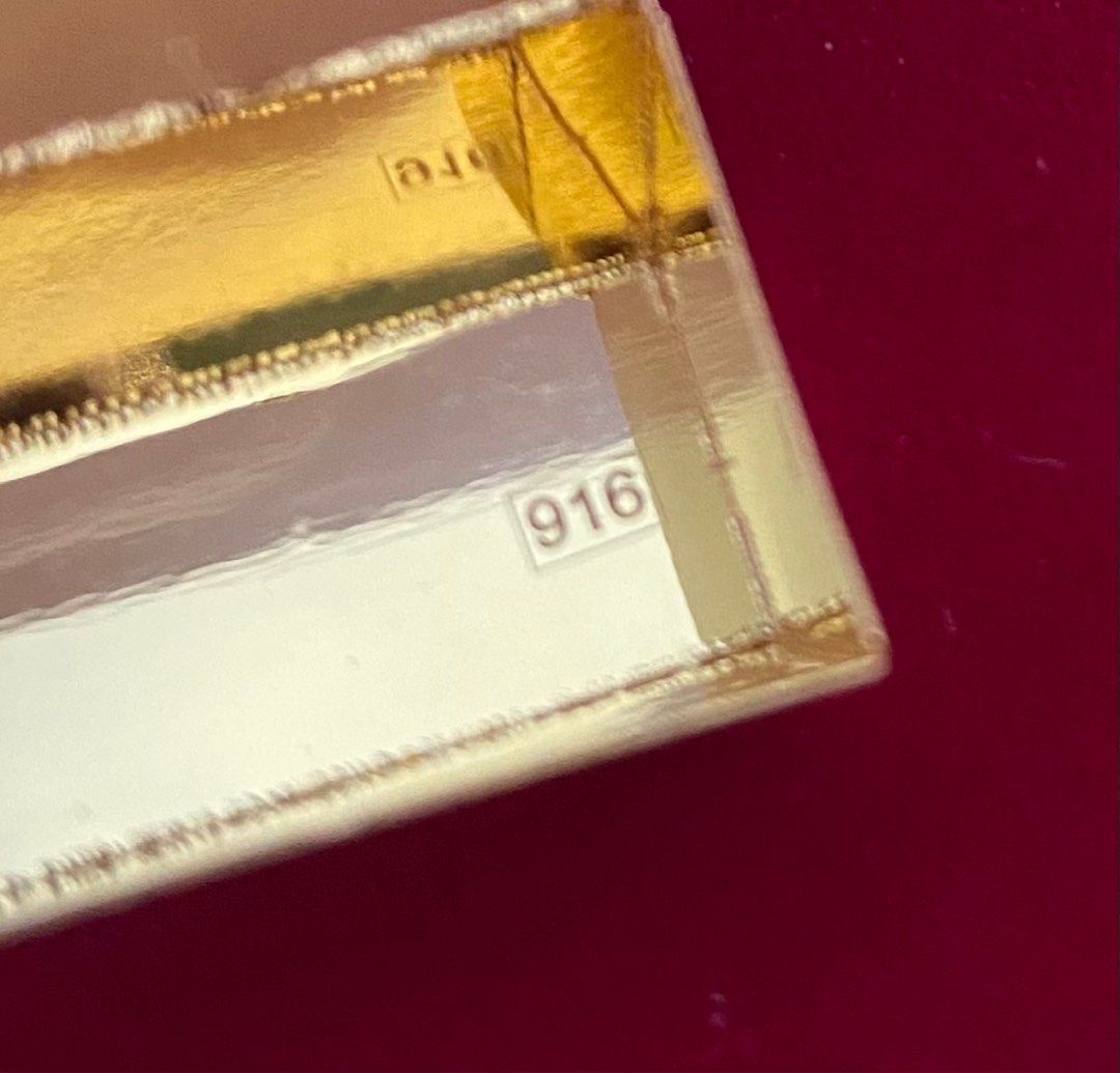 Kit Kat 916 Gold Bar (25gram, Limited Edition), Hobbies & Toys ...