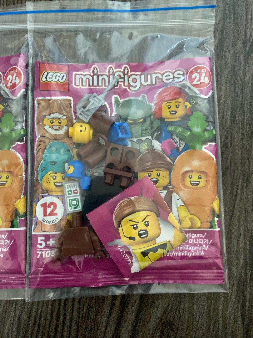 Lego minifigures series 24 T-Rex (Dinosaur) Guy / Astronaut & space ...