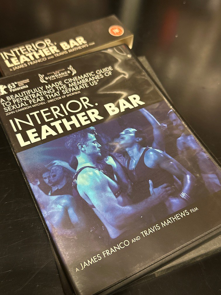 Interior Leather Bar | Cabinets Matttroy