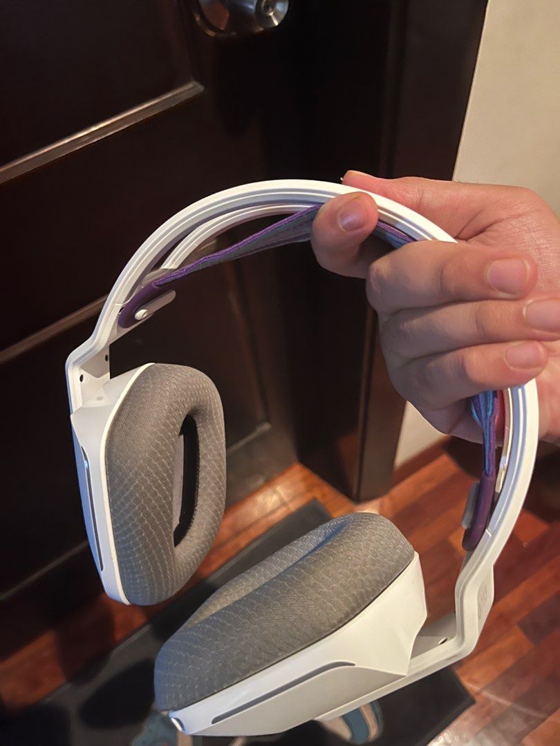 Logitech G733 white, Audio, Headphones & Headsets on Carousell
