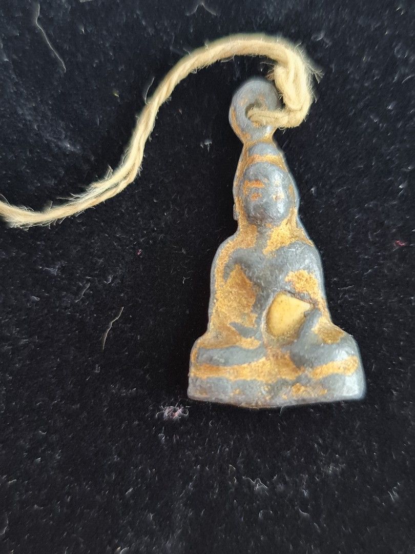 Lp Dum - phra buddha, Hobbies & Toys, Memorabilia & Collectibles, Religious Items on Carousell