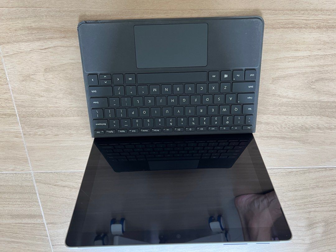 Microsoft surface Go (2018), Mobile Phones & Gadgets, Tablets, Windows ...