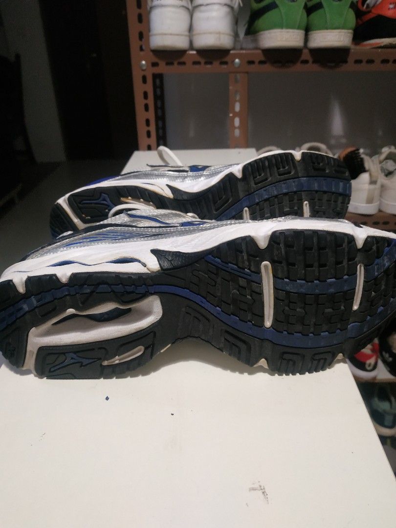 Mizuno Wave Inspire 6, Men's Fashion, Footwear, Sneakers on Carousell