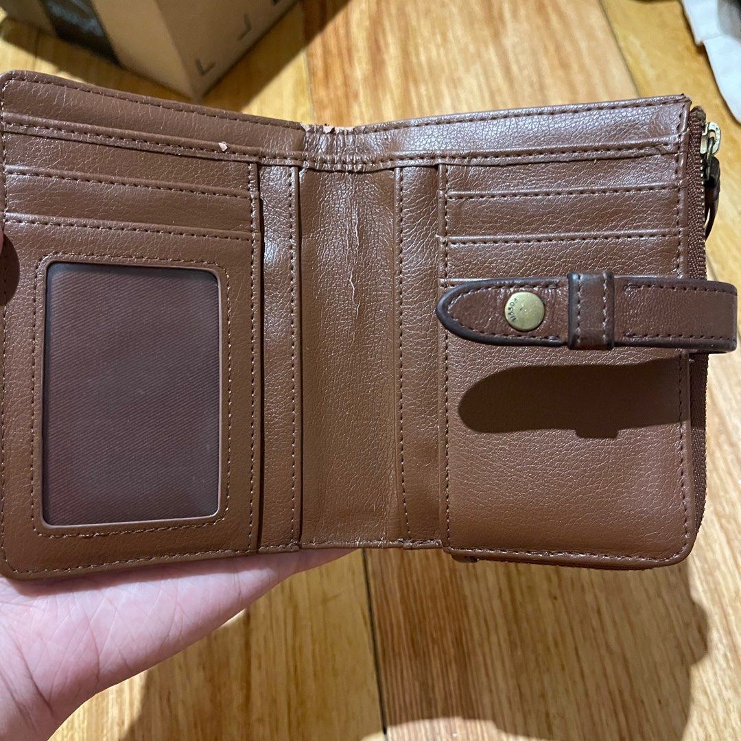 Original Fossil wallet, Women's Fashion, Bags & Wallets, Wallets & Card ...