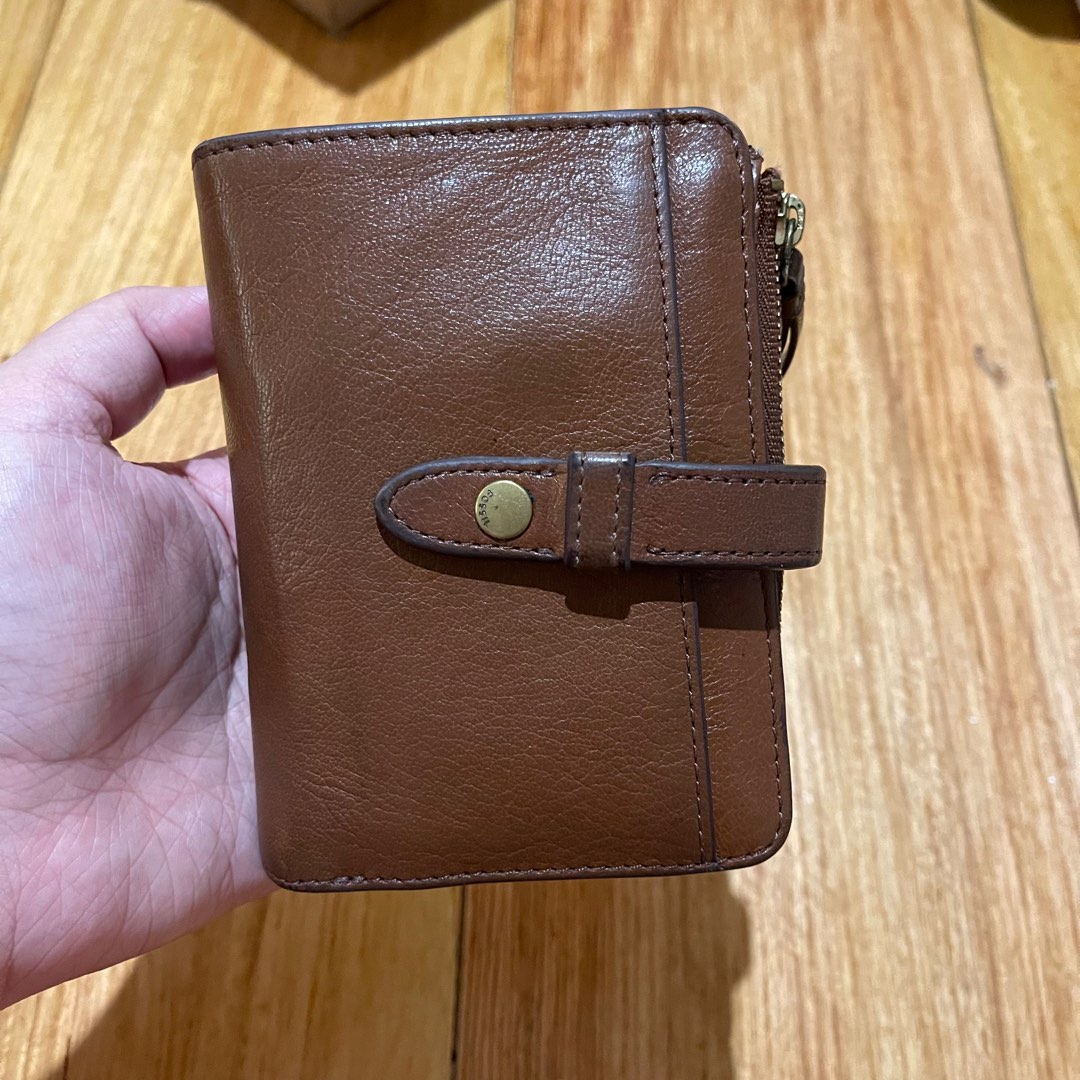 Original Fossil wallet, Women's Fashion, Bags & Wallets, Wallets & Card ...