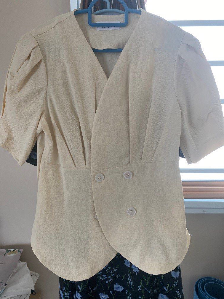 Pastel yellow top, Women's Fashion, Tops, Blouses on Carousell