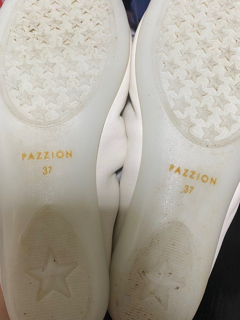 Pazzion white shoes, Women's Fashion, Footwear, Loafers on Carousell