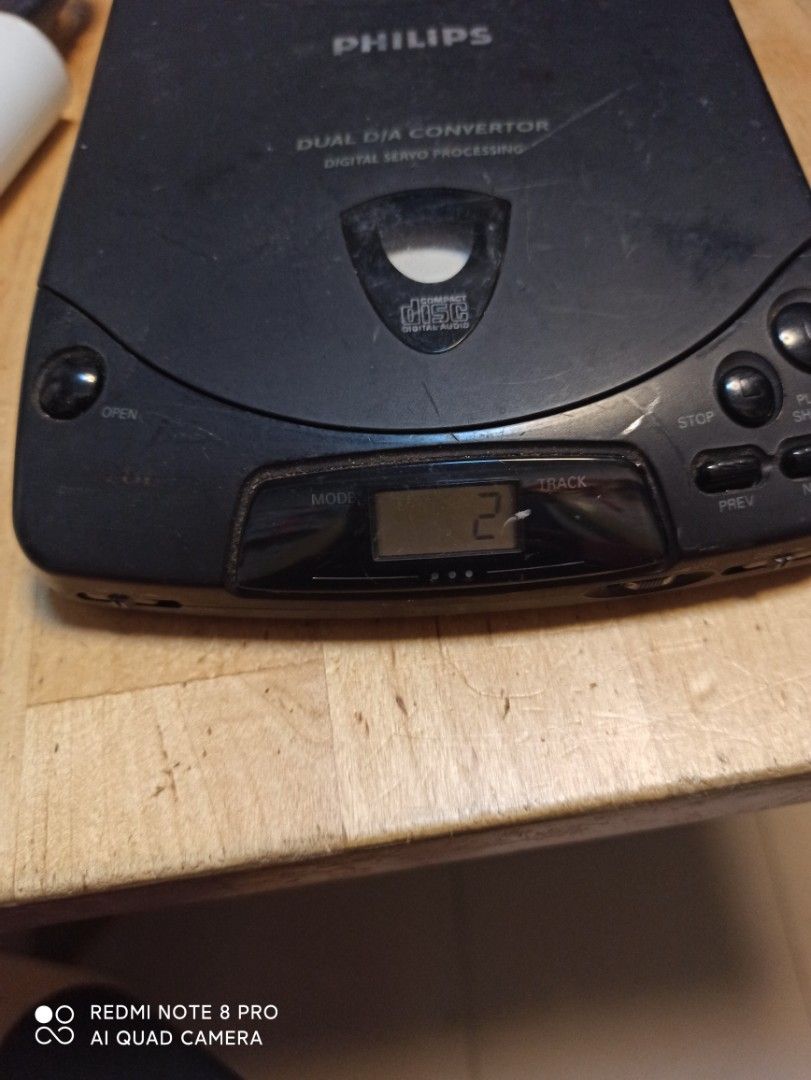 philips AZ6830 CD PLAY 正常經典绝版, 家庭電器, 其他家庭電器 - Carousell