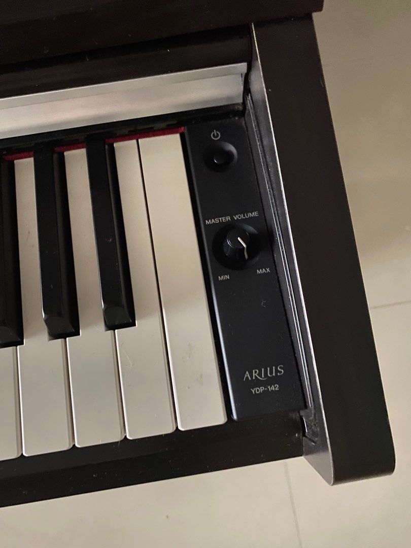 Piano Yamaha Arius YDP-142, Hobbies & Toys, Music & Media, Musical ...