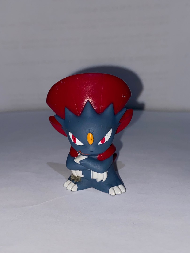 Pokemon Weavile Finger Puppet Figure on Carousell