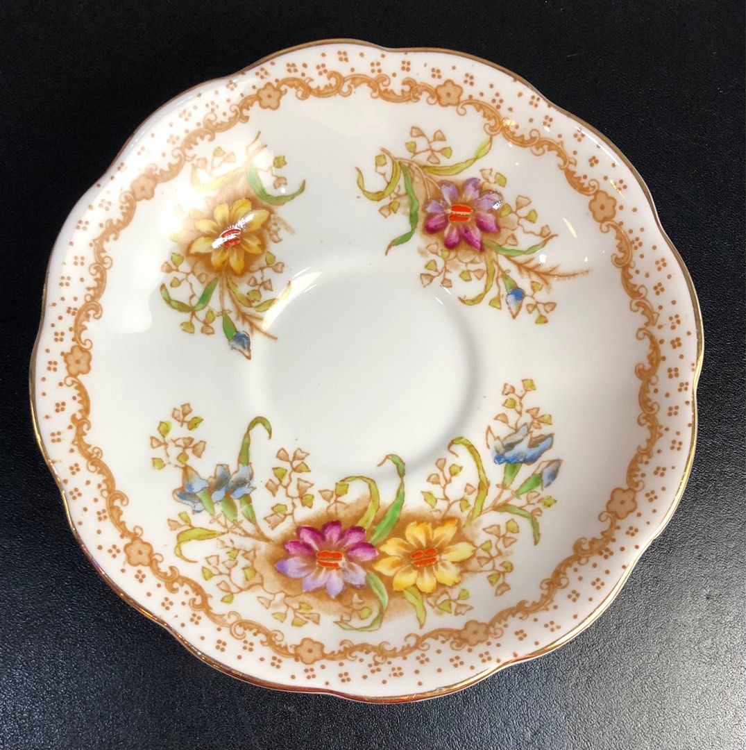Royal Albert Gem trio, Hobbies & Toys, Memorabilia & Collectibles ...