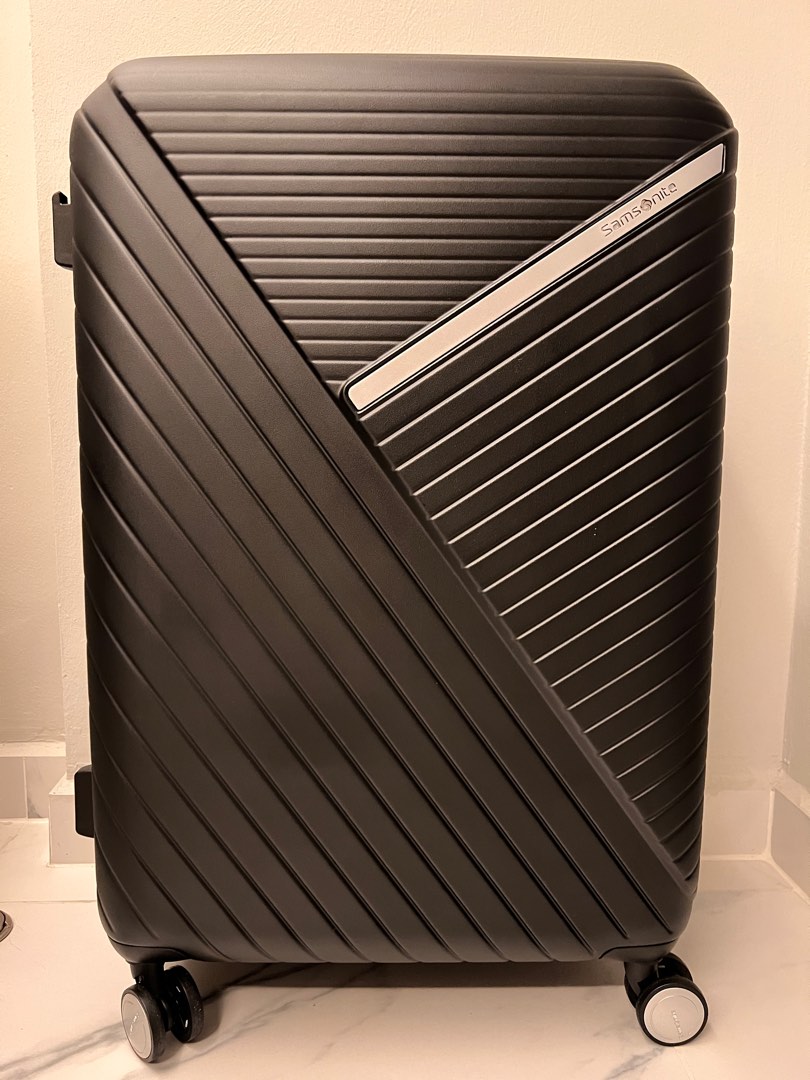 Samsonite ROBEZ SPINNER 68/25 EXP Matte Black, Hobbies & Toys, Travel ...