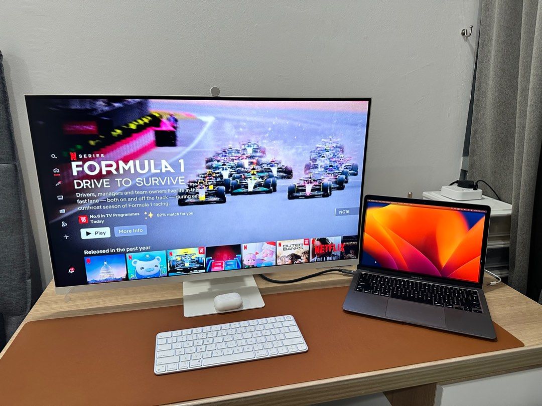 Samsung M8 smart 32 inch monitor with camera, Computers & Tech ...