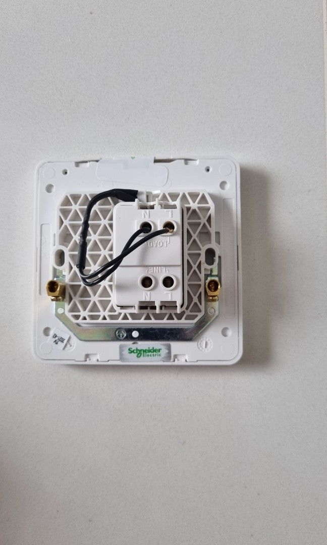 Schneider AvatarOn 20A Heater Switch(1gang), TV & Home Appliances ...