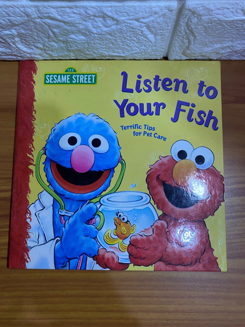 Sesame street listen to your fish, Hobbies & Toys, Books & Magazines ...