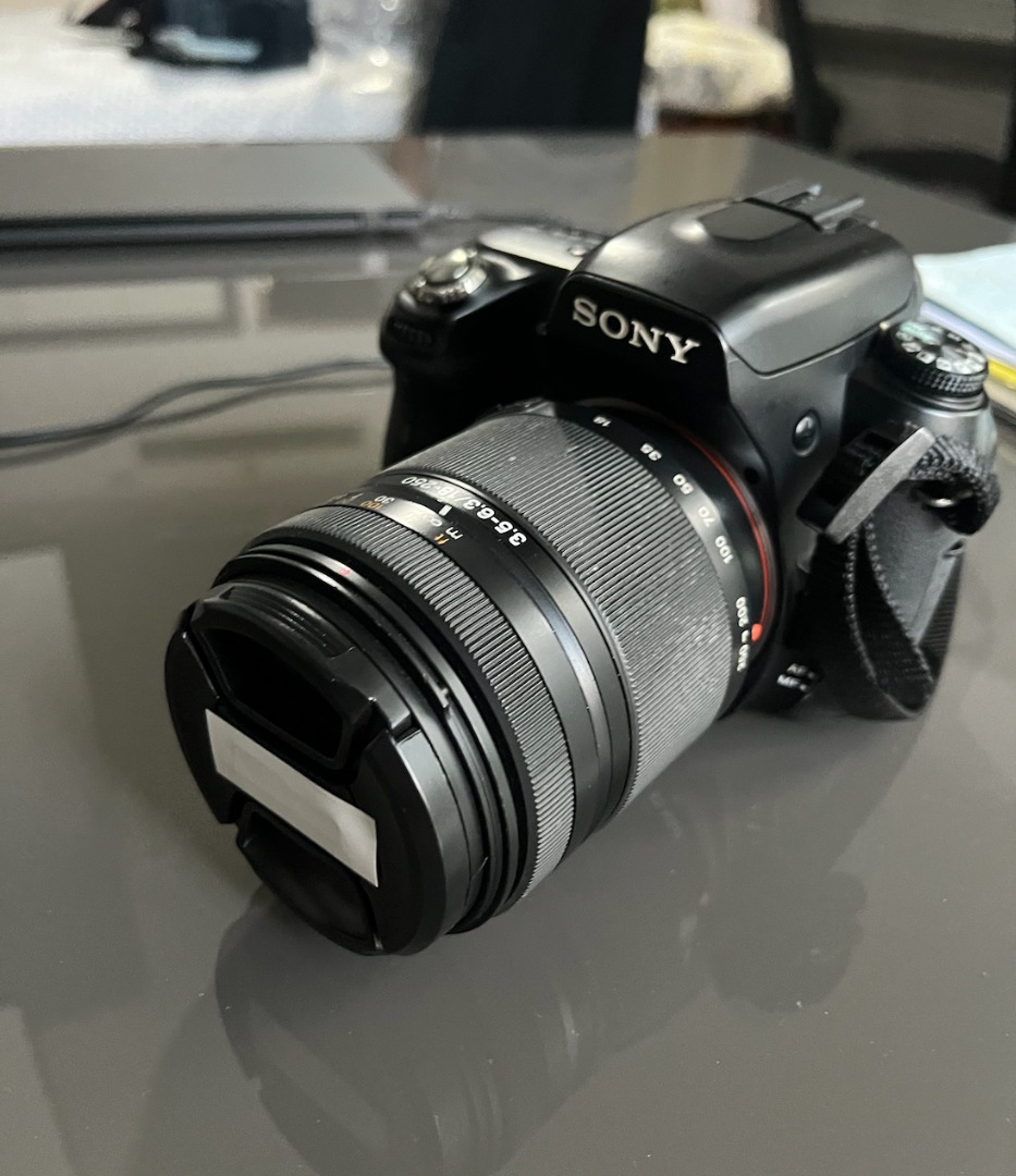 Sony Alpha 550 DSLR Digital Camera, Black, Body and Lense with 18-250mm ...