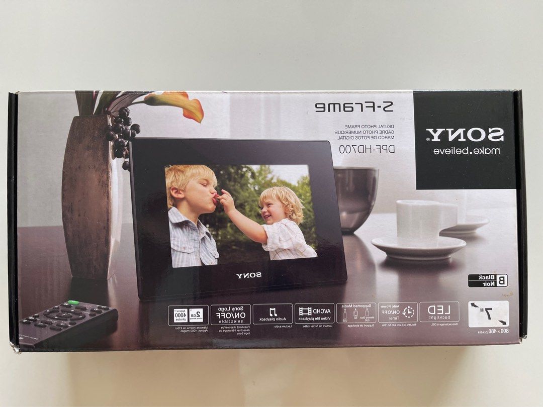 Sony digital photo frame, Furniture & Home Living, Home Decor, Frames ...