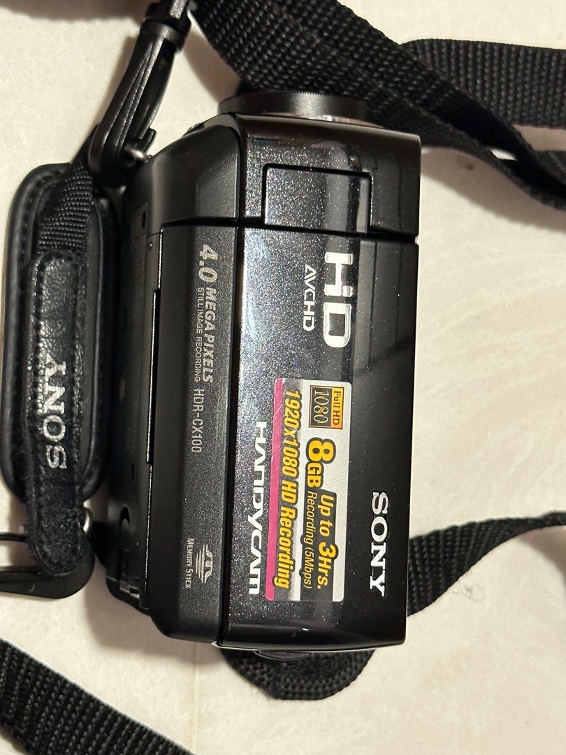 Sony HDR-CX100 handycam, Photography, Video Cameras on Carousell